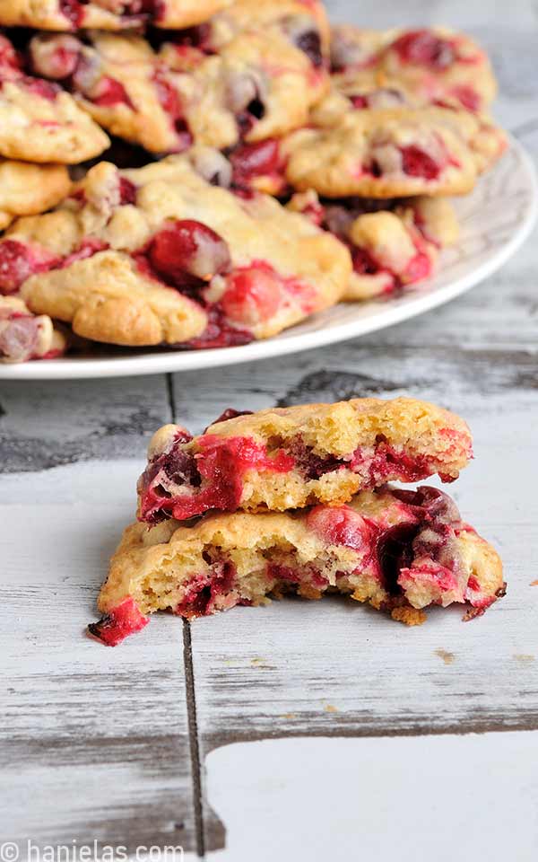 Fresh Cranberry Cookies with White Chocolate and Oatmeal - Haniela's ...