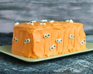 Monster Eye Surprise Inside Cake - Haniela's