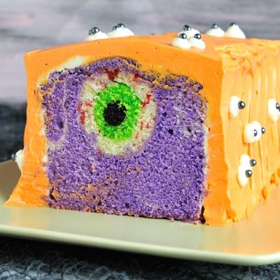 Monster Eye Surprise Inside Cake - Haniela's